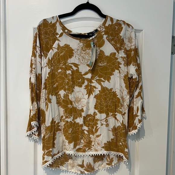 Papermoon | Tops | Papermoon Graphic Brown 34 Sleeve Blouse | Poshmark